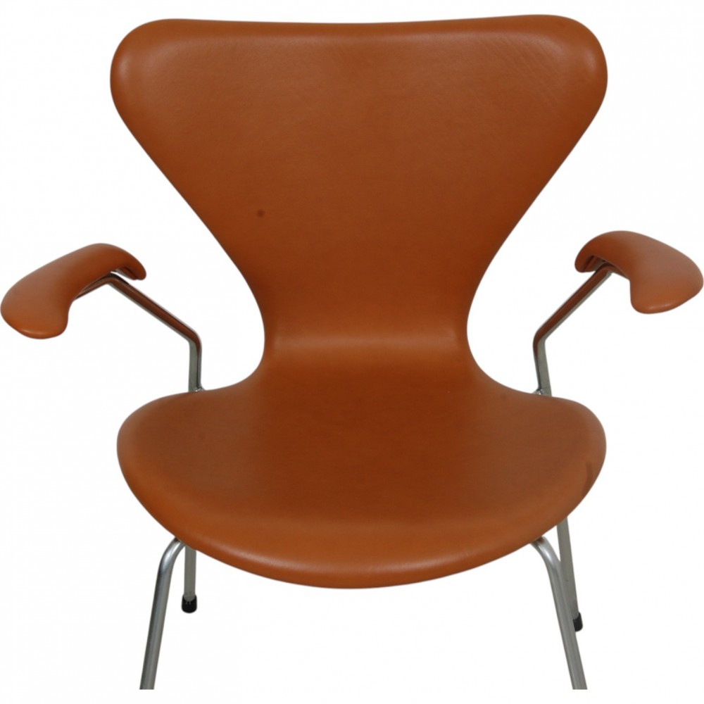 Køb brugt Arne Jacobsen vintage Syver stol 3207 betrukket i Cognac ...