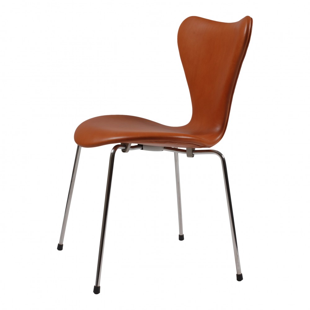 Arne Jacobsen 3107, 7er stol, i walnut læder - Gratis levering - Cph ...