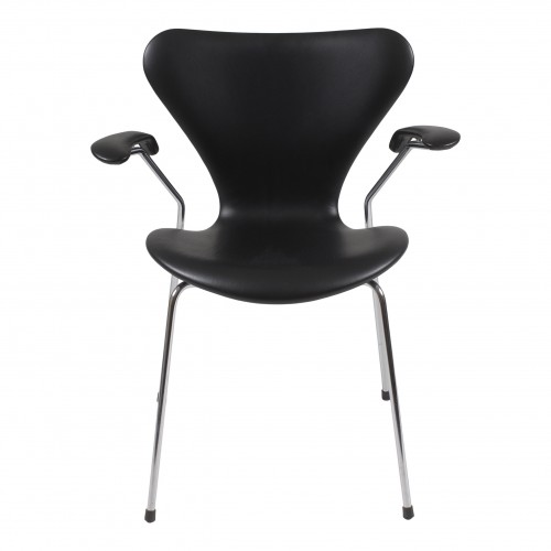 Arne Jacobsen 3107, 7er stol, i sort læder- Gratis levering - Cph-Classic