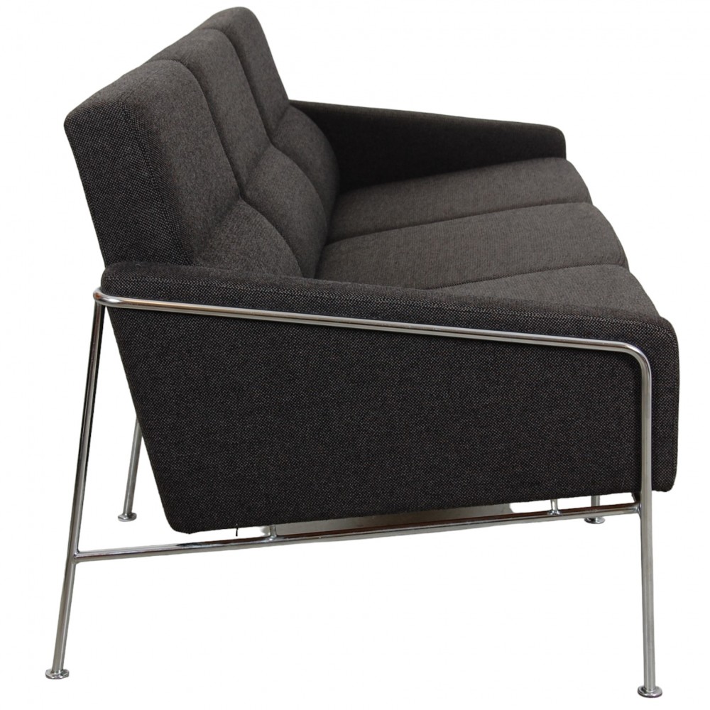 Køb brugt Arne Jacobsen 3-personers 3303 sofa i gråt Hallingdal stof