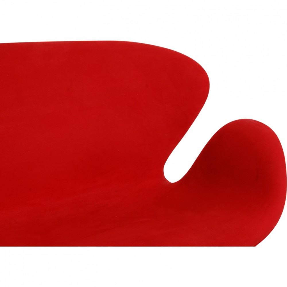 Arne Jacobsen Swan sofa in red Alcantara fabric.