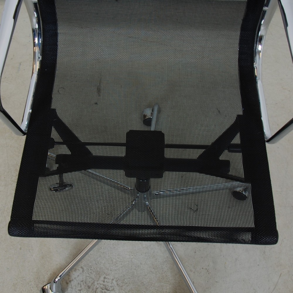 Køb Brugte Eames Ea-117 kontorstole i sort mesh net | CPH-Classic