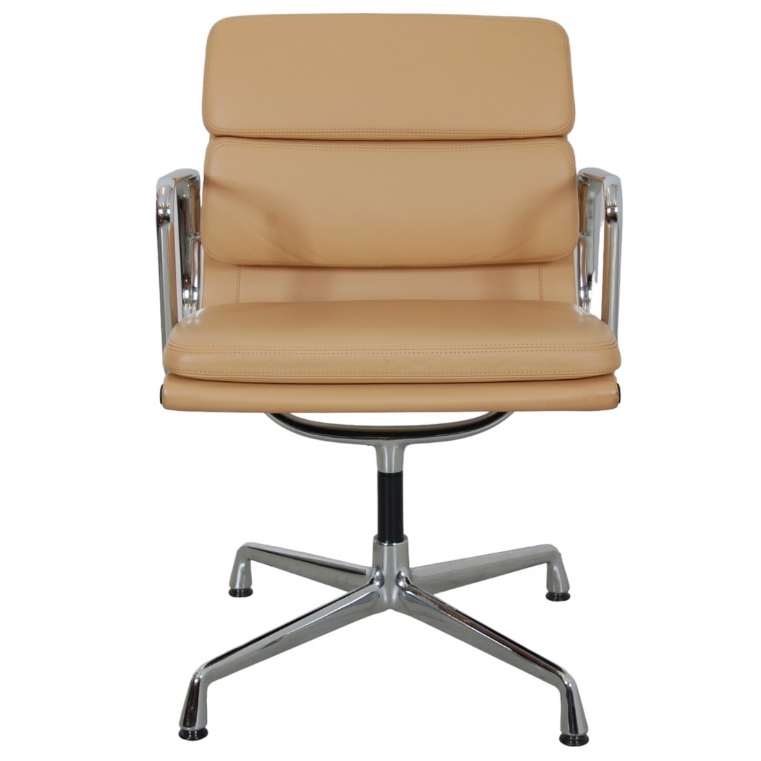 For Sale | Charles Eames Ea-208 in light leather