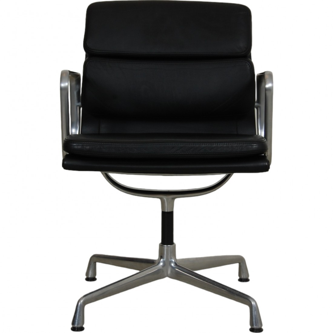 For Sale | Charles Eames Ea-208 softpad chair in black leather and ...