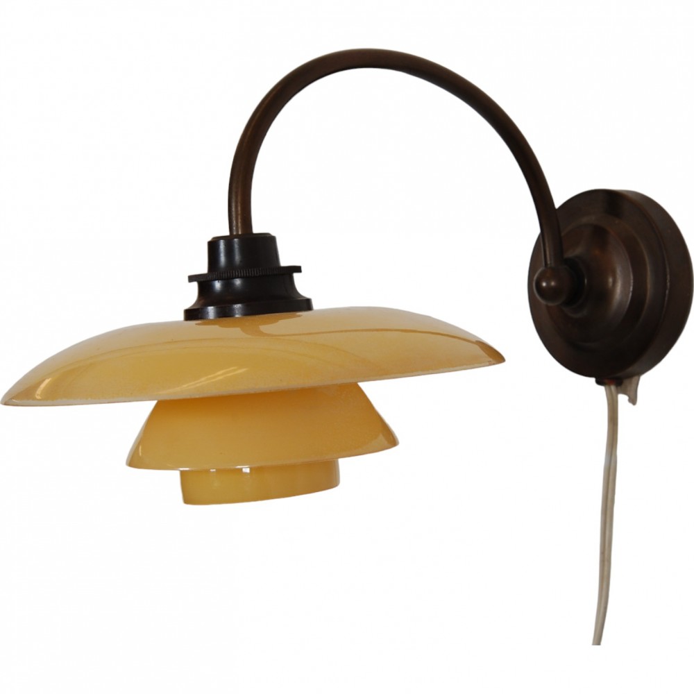 For Sale | Poul Henningsen wall lamp PH-1/1 with yellow shades